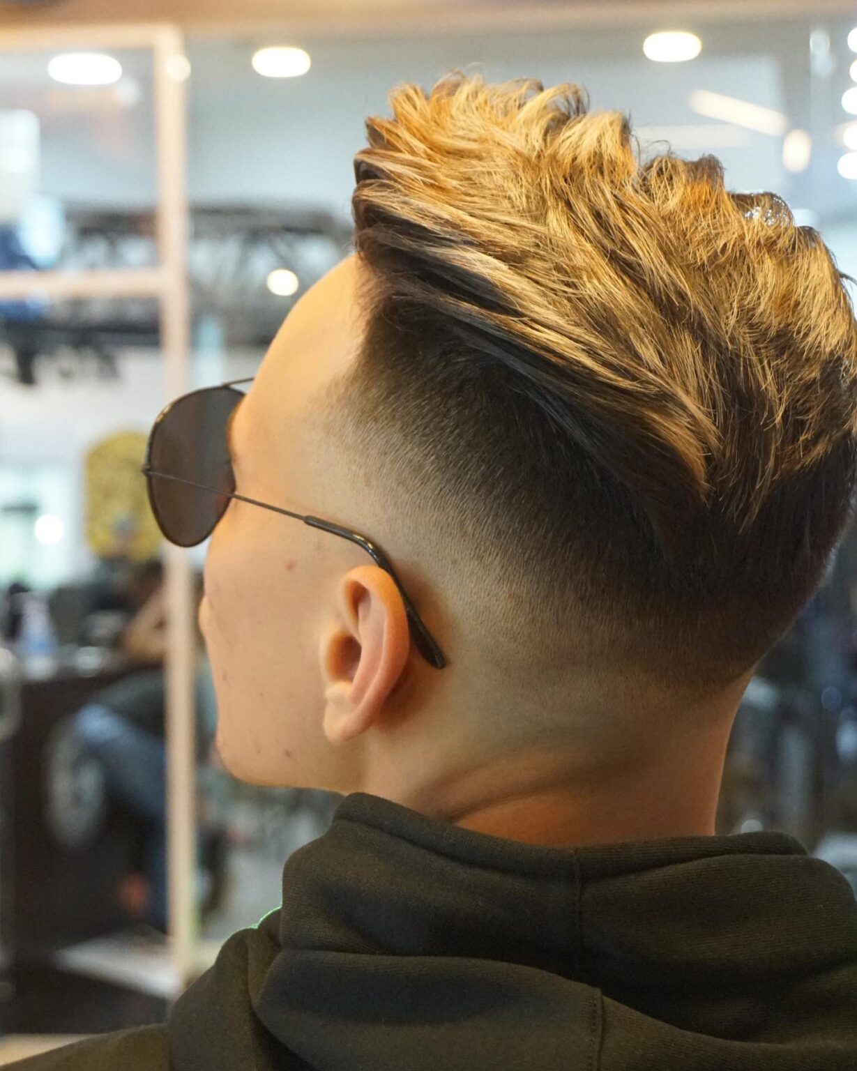 Stylish Men's Fade Haircuts - Precision Cuts & Trends