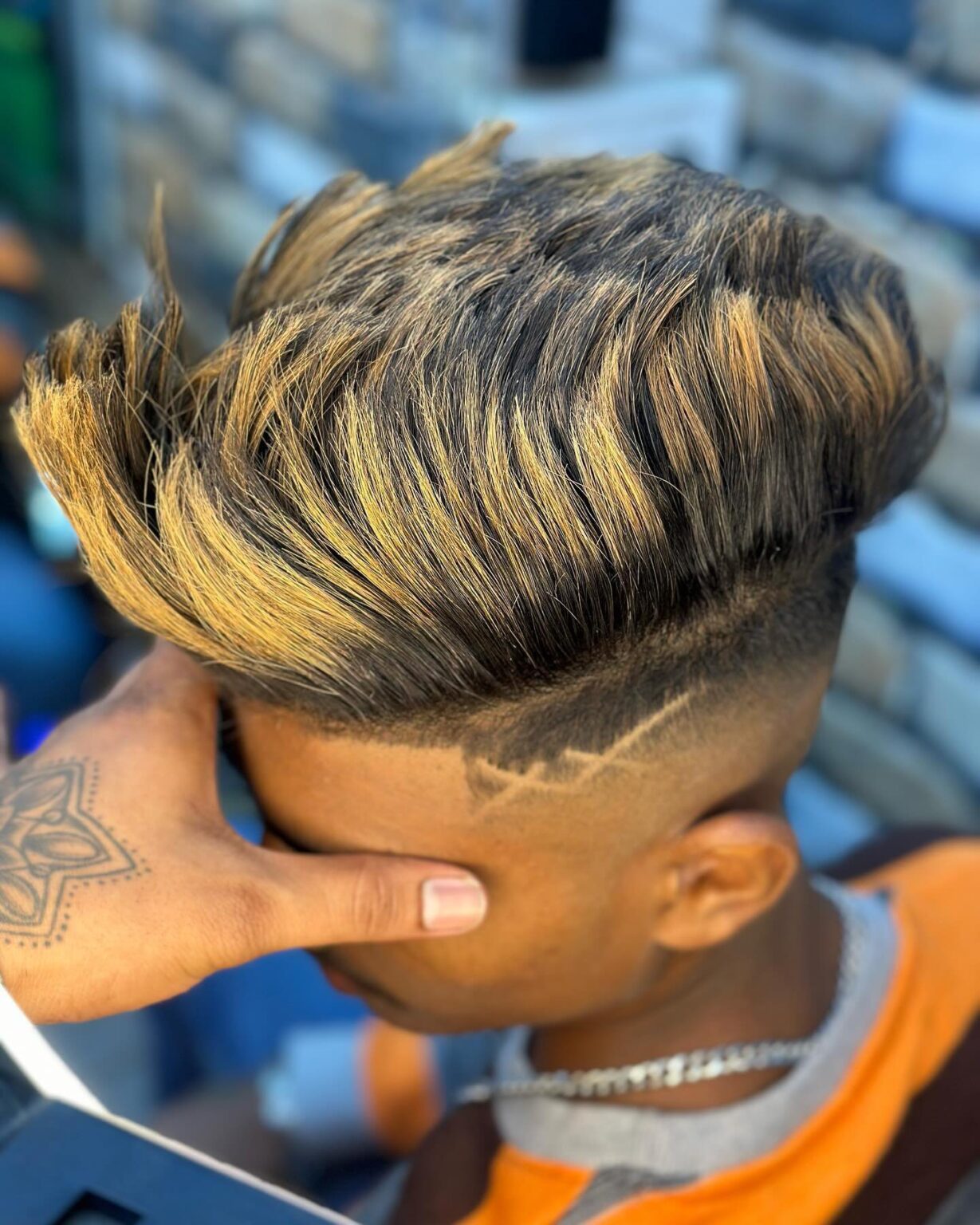 Hair Highlights for Men: Trendy Styles for a Fresh Look