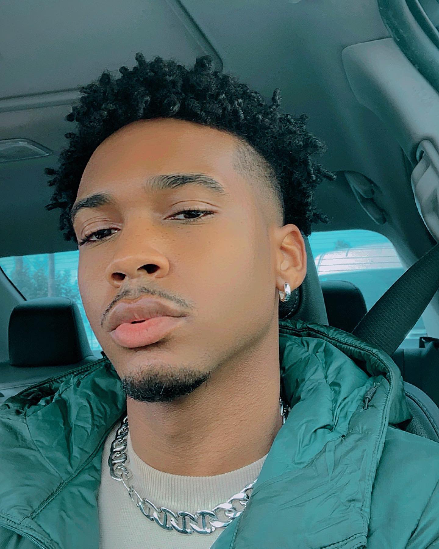 Curly Hair Man Hairstyle Ideas - Embrace Your Natural Curls